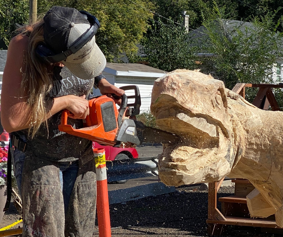 Chainsaw Wizards Chainsaw Carving Festival | Travel Drumheller
